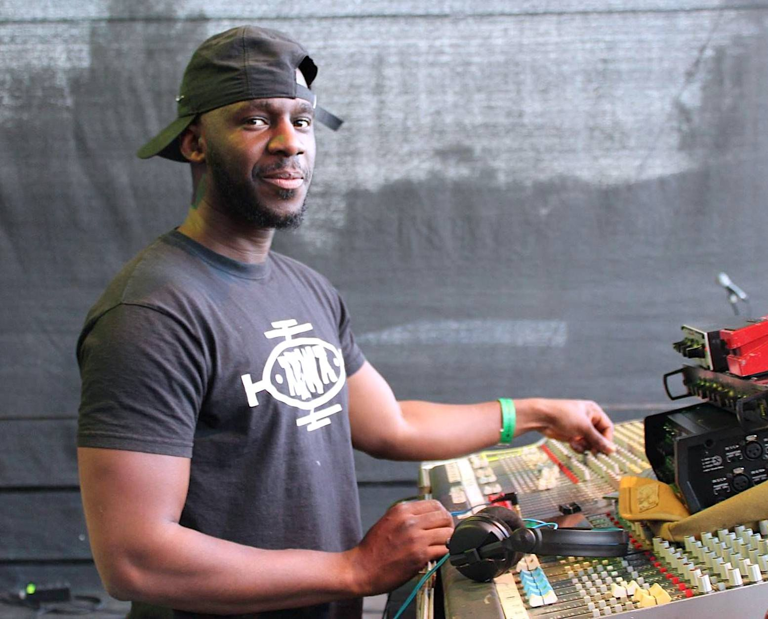 Joe Ariwa Bridges Dub Generations from Studio to Stage - Fox Story India